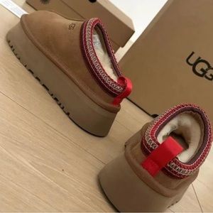 UGG | Shoes | Chestnut Color Ugg Tazz Platform Slippers | Poshmark